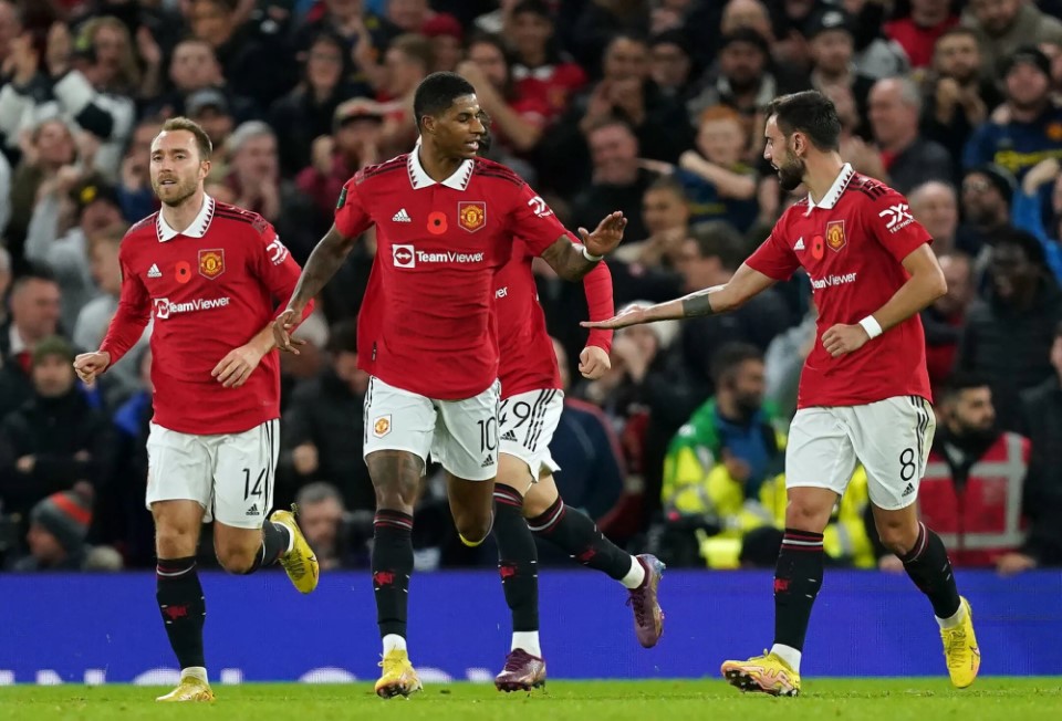 Manchester United started the season with a victory and set a Premier ...